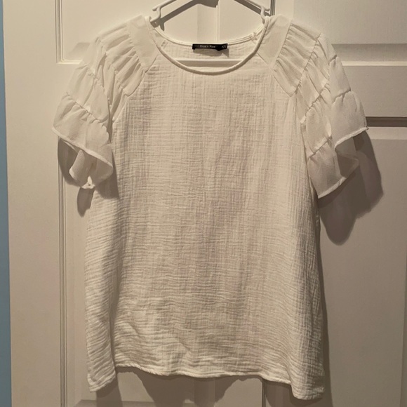 Doe & Rae | Tops | White Flutter Sleeve Blouse | Poshmark